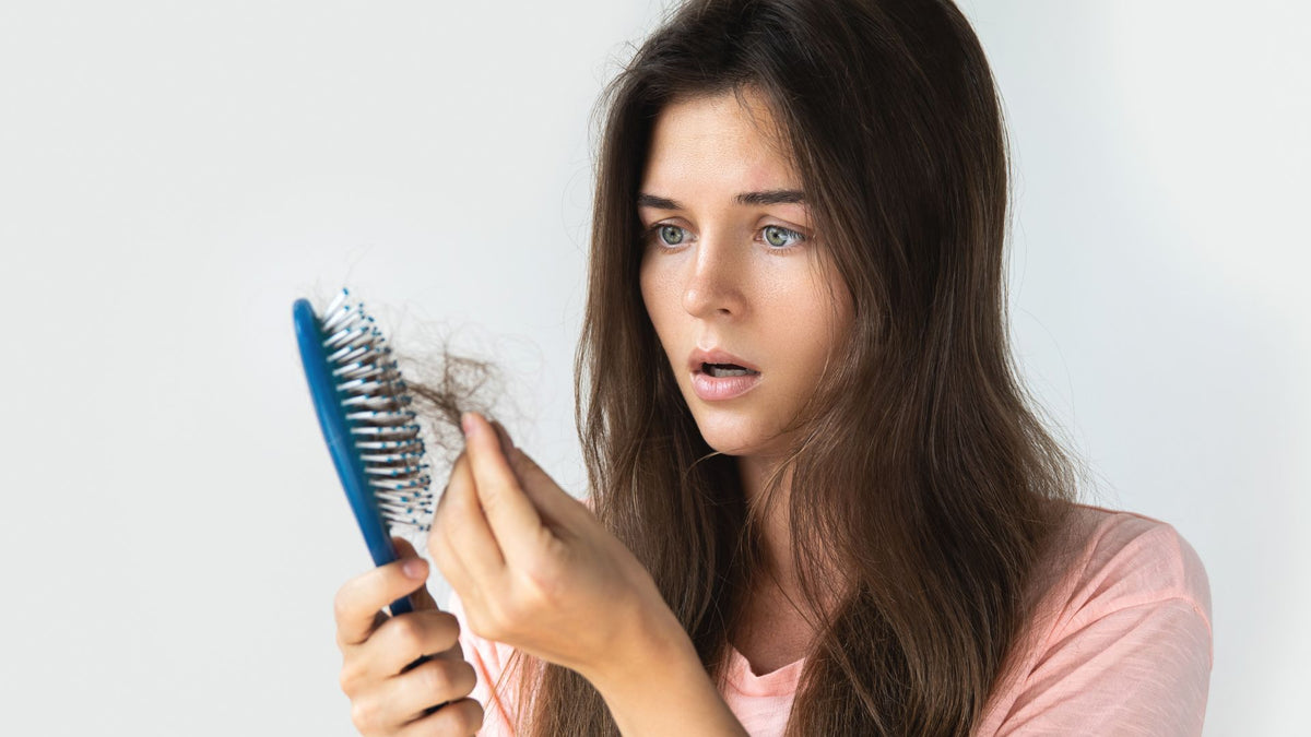 Cómo detener la caída del cabello – Ousto Cosmetics